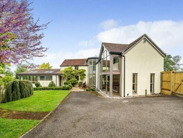3 Bedroom Detached House For Sale In Holwell