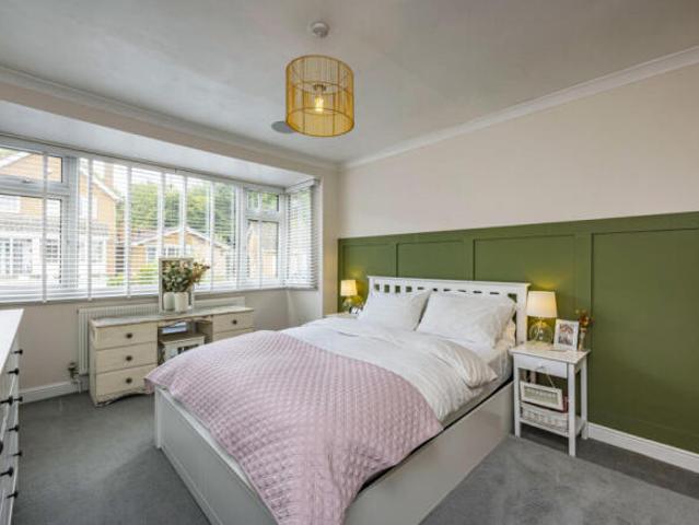 3 bedroom detached house for sale in Homefield Avenue, Arnold, Nottingham, NG5