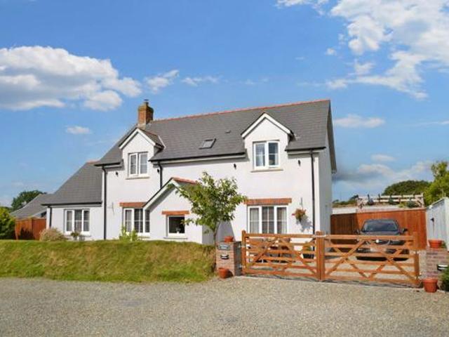 3 Bedroom Detached House For Sale In Hook