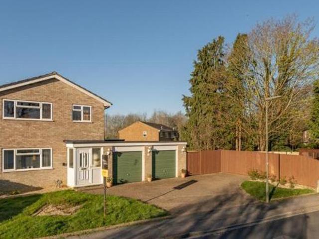 3 Bedroom Detached House For Sale In Horley, Surrey