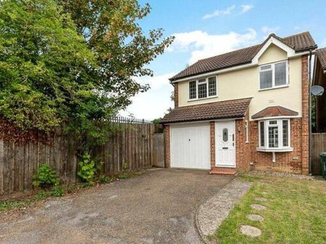 3 Bedroom Detached House For Sale In Horley, Surrey