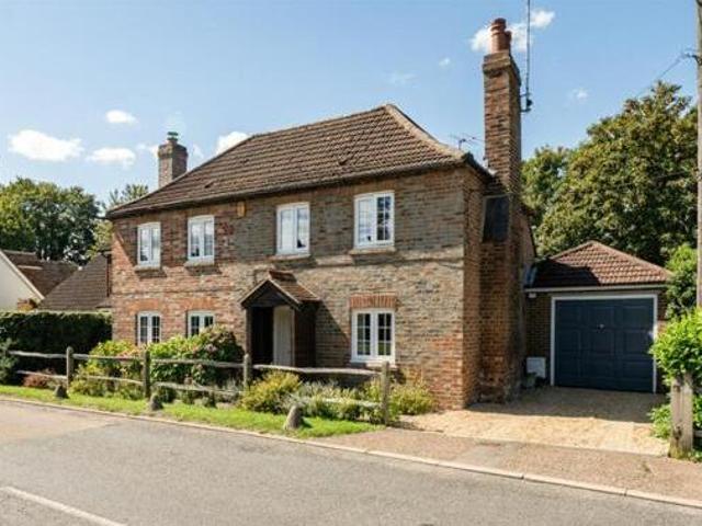 3 Bedroom Detached House For Sale In Horsham