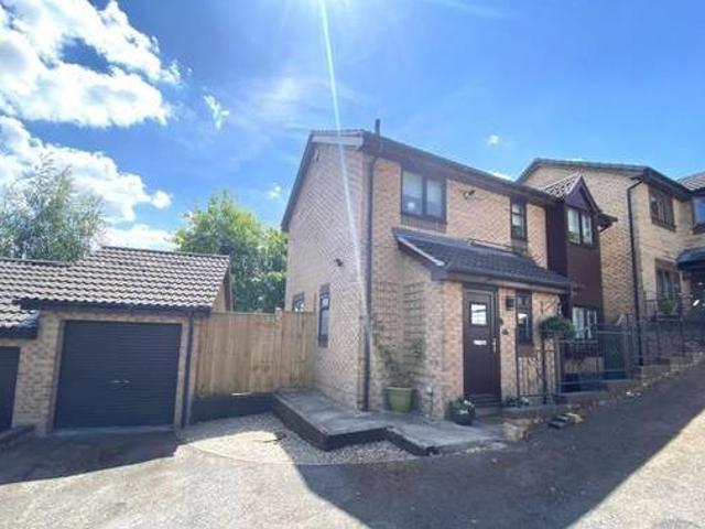 3 bedroom detached house for sale in Horton Close Leeds LS13 LS13