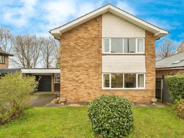3 Bedroom Detached House For Sale In Hatfield