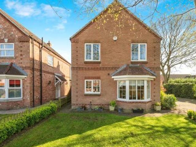 3 Bedroom Detached House For Sale In Hatfield