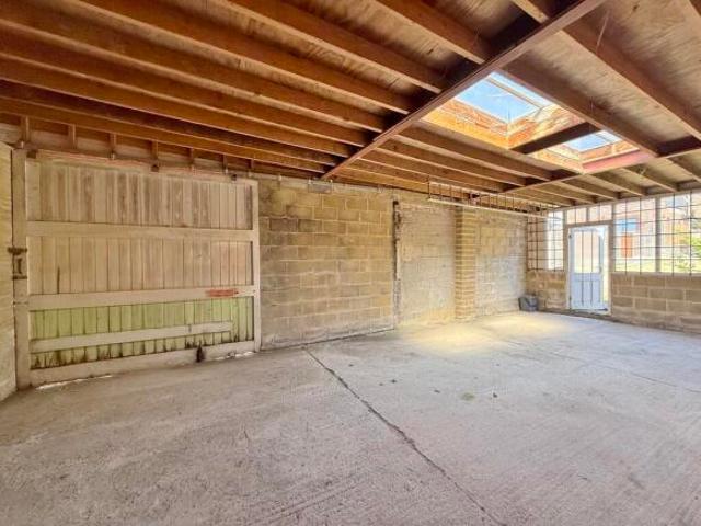 3 bedroom detached house for sale in Havant Road, Farlington, PO6