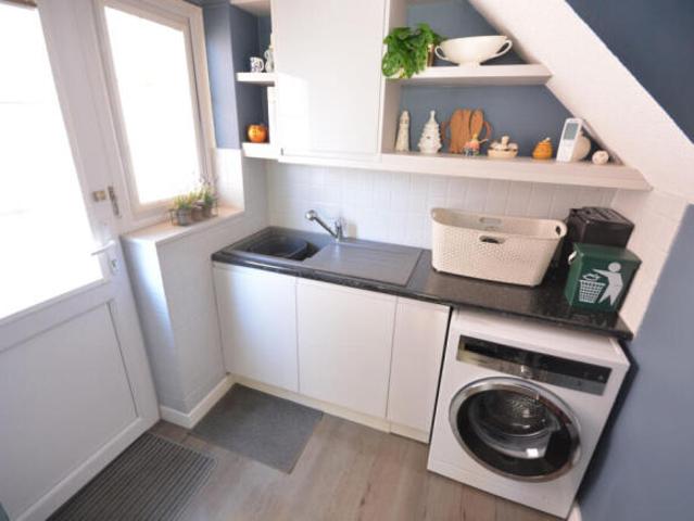 3 bedroom detached house for sale in Hawkchurch Gardens, Canford Heath, Poole BH17