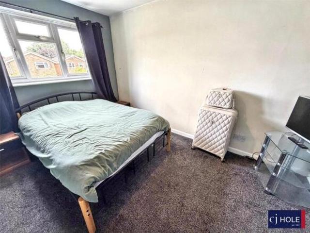 3 bedroom detached house for sale in Hawthorne Avenue, Gloucester, GL4