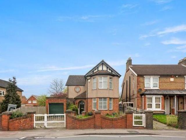 3 Bedroom Detached House For Sale In Hayes