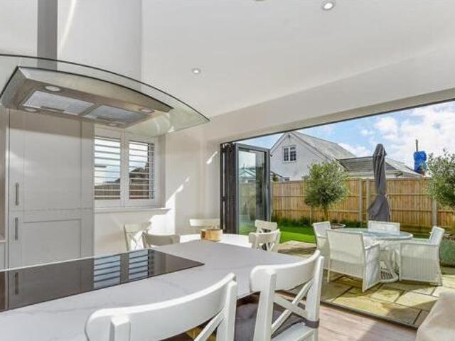3 Bedroom Detached House For Sale In Hayling Island