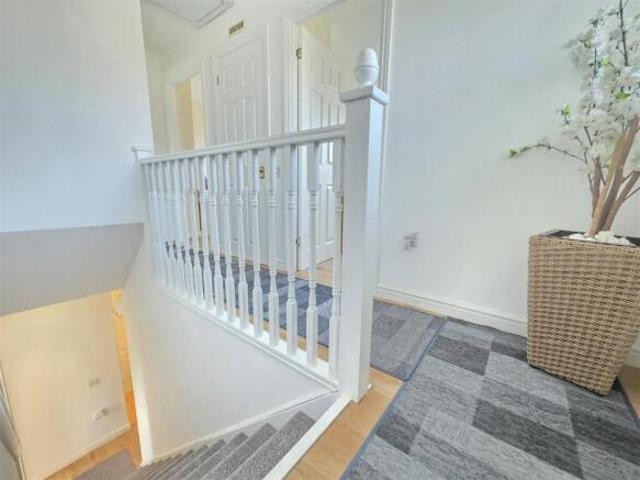3 bedroom detached house for sale in Hayward Close, Abbeymead, Gloucester, GL4