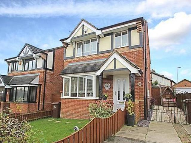 3 bedroom detached house for sale in Hazelwood Gardens Hemsworth Pontefract WF9 WF9
