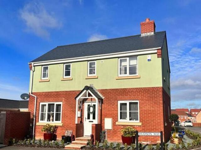 3 Bedroom Detached House For Sale In Hadleigh
