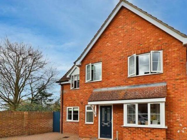 3 Bedroom Detached House For Sale In Hadleigh