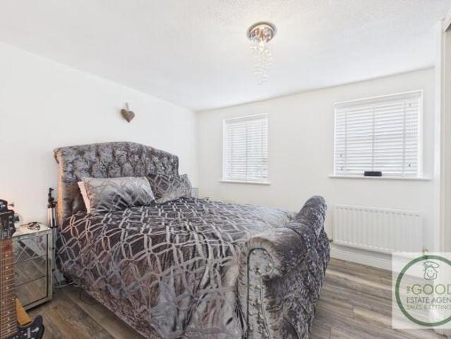 3 bedroom detached house for sale in Halesworth Drive, Sunderland SR4