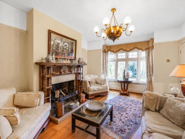 3 bedroom detached house for sale in Hallow Road, Worcester, WR2