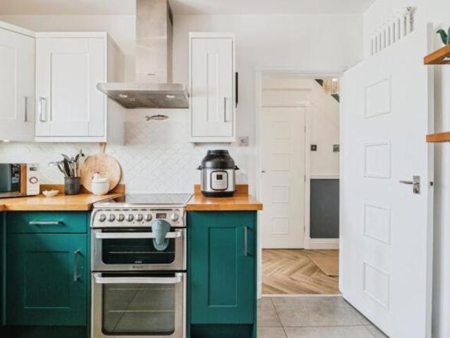 3 bedroom detached house for sale in Hallam Avenue, LEICESTER, Leicestershire, LE4
