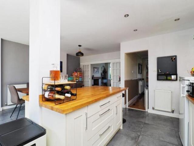 3 bedroom detached house for sale in Hambledon Drive, Wollaton, Nottingham, NG8