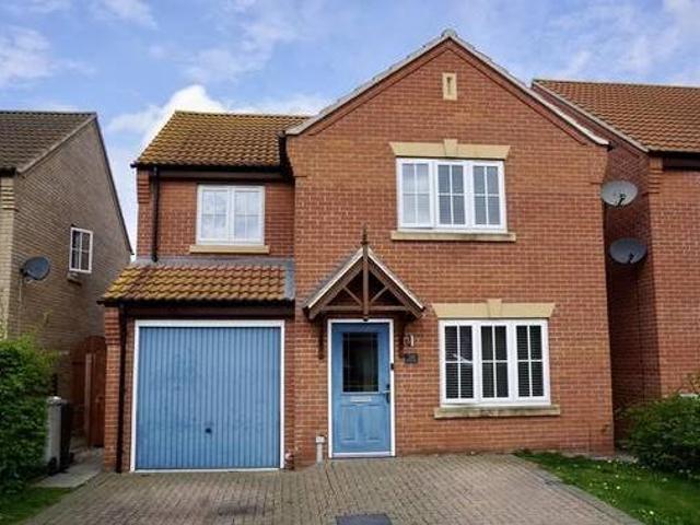 3 bedroom detached house for sale in Hamilton Way Coningsby LN4