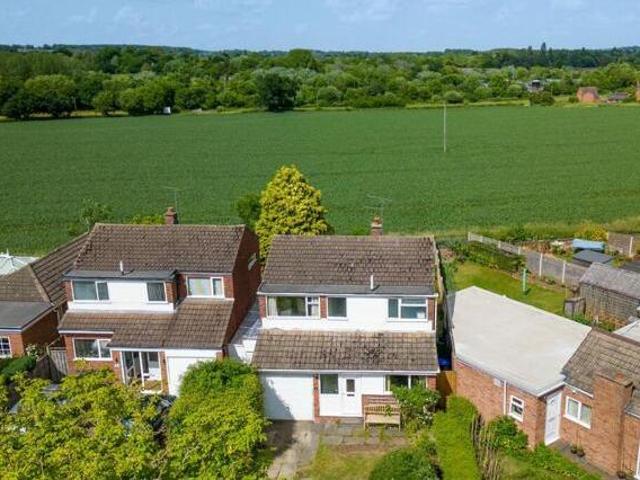 3 Bedroom Detached House For Sale In Hampton Magna