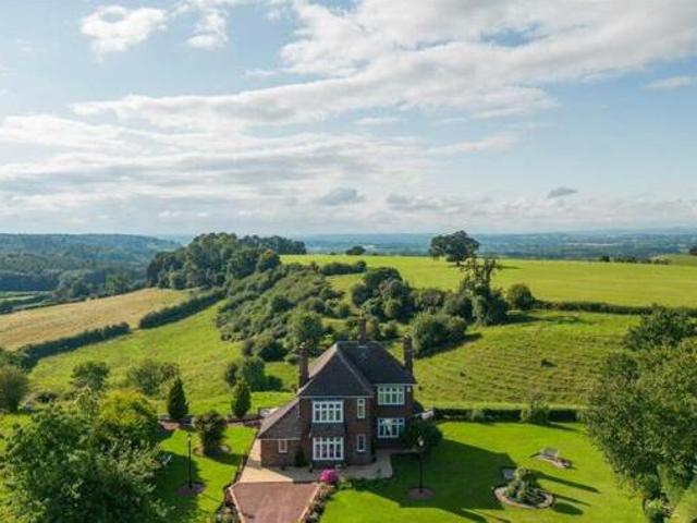 3 Bedroom Detached House For Sale In Hanbury