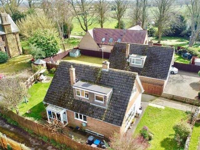 3 Bedroom Detached House For Sale In Hanging Houghton