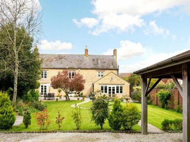3 Bedroom Detached House For Sale In Hanslope, Buckinghamshire