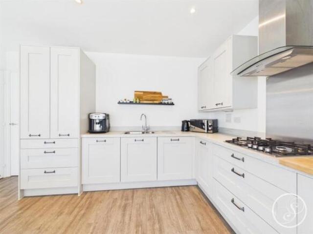 3 bedroom detached house for sale in Hardwick Way, Leeds, LS15