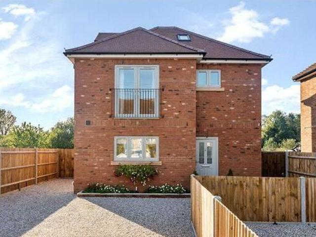 3 Bedroom Detached House For Sale In Harefield