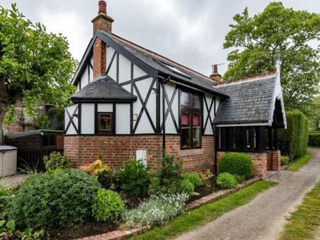 3 Bedroom Detached House For Sale In Harrogate, North Yorkshire