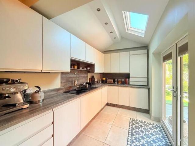 3 bedroom detached house for sale in Harrison Road, Hillsborough, Sheffield, S6