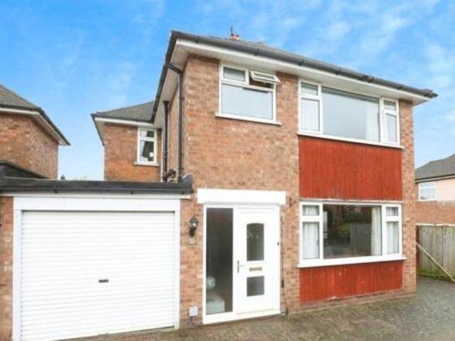 3 Bedroom Detached House For Sale In Hartford