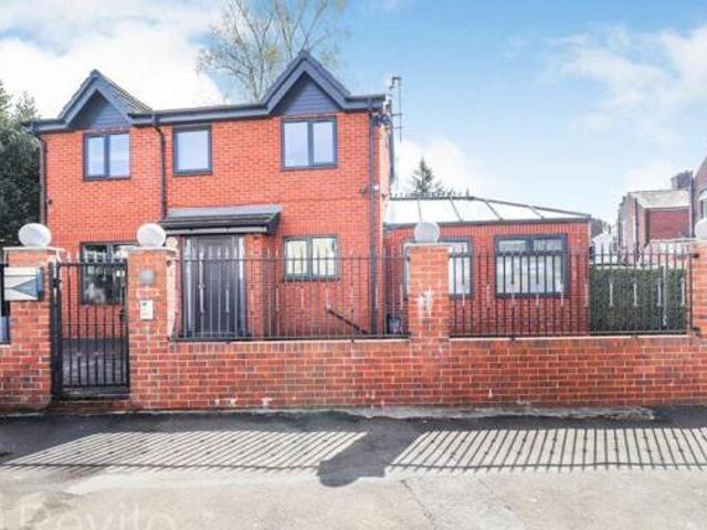 3 Bedroom Detached House For Sale In Heywood