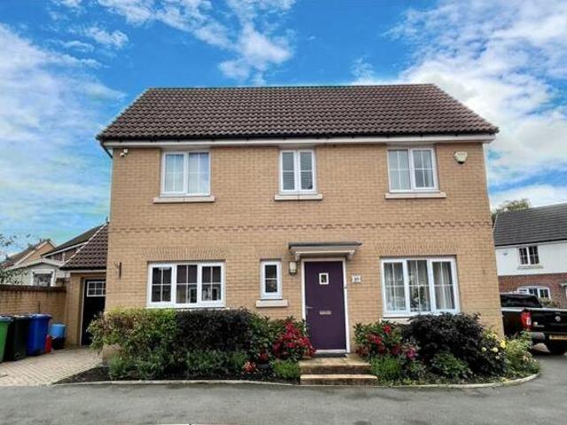 3 Bedroom Detached House For Sale In Heywood, Greater Manchester