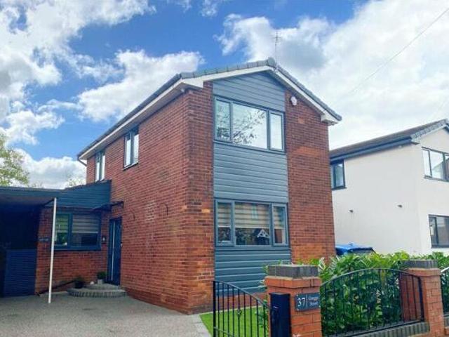 3 Bedroom Detached House For Sale In Heywood, Greater Manchester