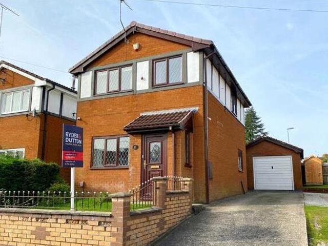 3 Bedroom Detached House For Sale In Heywood, Greater Manchester