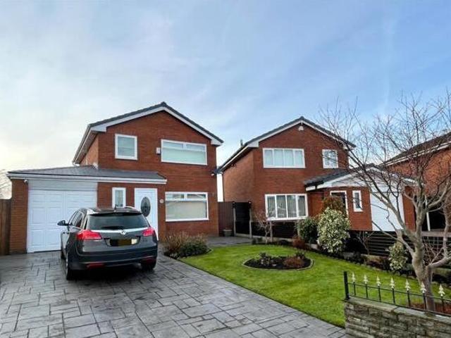 3 Bedroom Detached House For Sale In Heywood, Greater Manchester