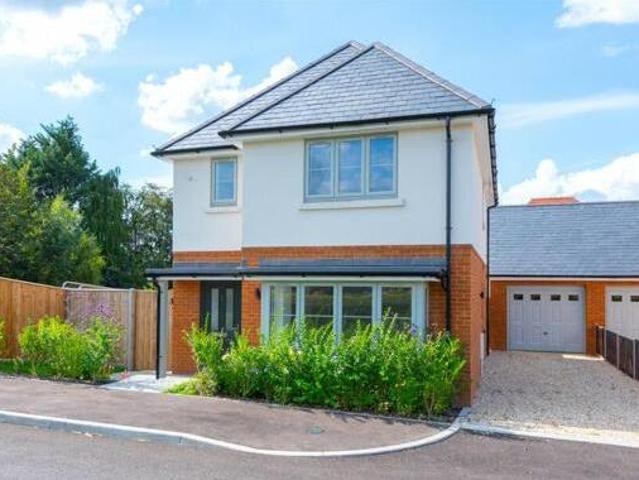 3 Bedroom Detached House For Sale In Headley, Hampshire