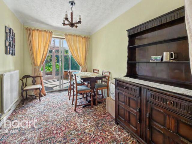 3 bedroom detached house for sale in Hemlock Close, Leicester, LE19