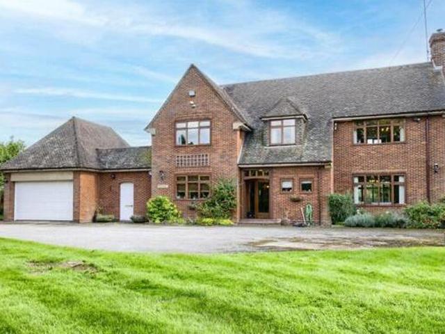 3 Bedroom Detached House For Sale In Henley in arden, Warwickshire