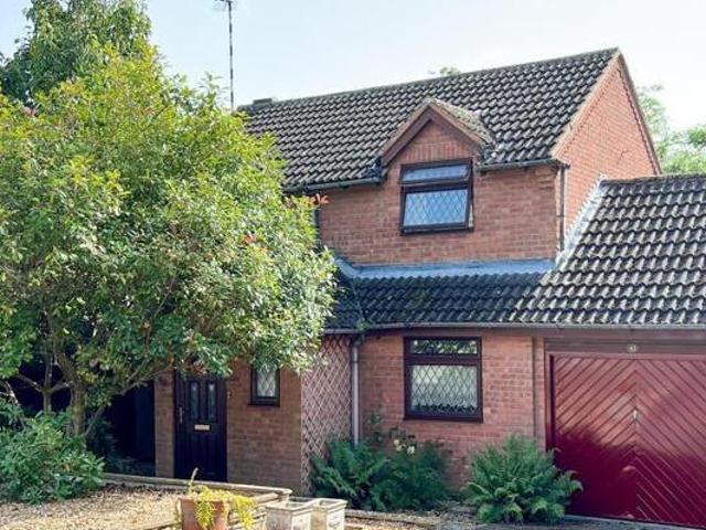 3 Bedroom Detached House For Sale In Henley in arden