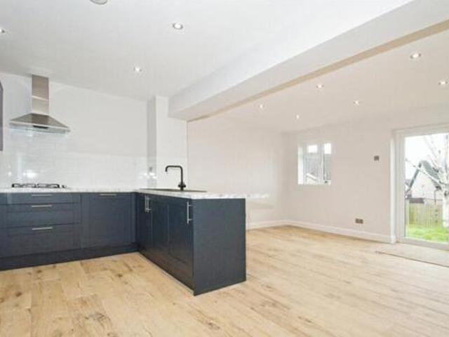 3 Bedroom Detached House For Sale In Henllys