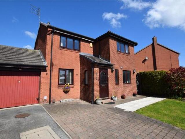 3 bedroom detached house for sale in Hertford Fold, Leeds, West Yorkshire, LS15