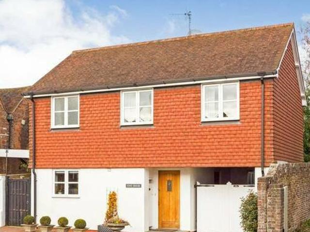 3 bedroom detached house for sale in High Street Burwash Etchingham East Sussex TN19