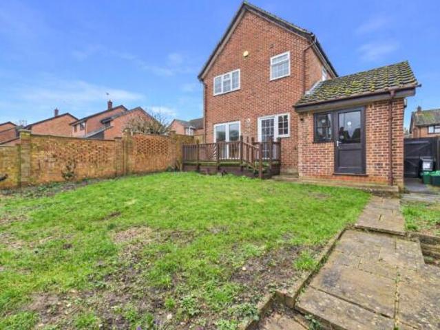 3 bedroom detached house for sale in Highworth Way, Tilehurst, Reading, Berkshire, RG31