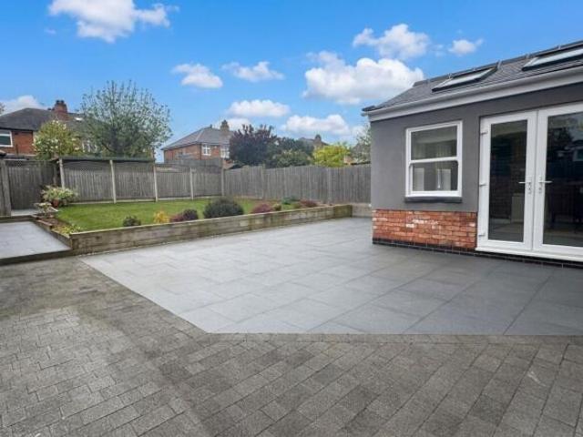 3 bedroom detached house for sale in Hilders Road, Leicester, LE3