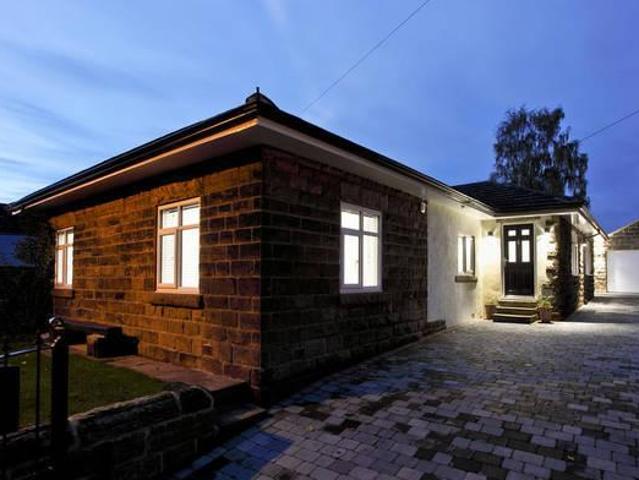 3 bedroom detached house for sale in Hill Top Road Newmillerdam WAKEFIELD WF2