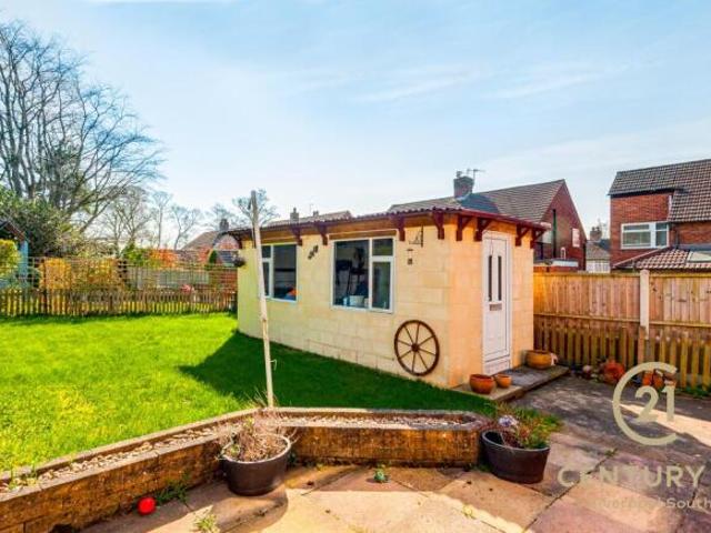 3 bedroom detached house for sale in Hillfoot Green, L25