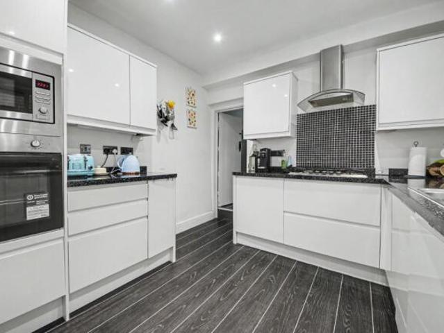 3 bedroom detached house for sale in Hillside Avenue, Bitterne Park, SO18