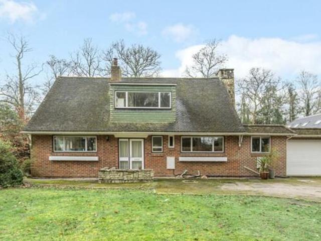 3 Bedroom Detached House For Sale In Hiltingbury